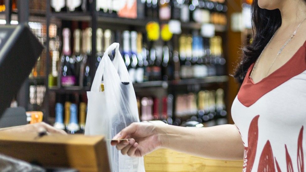 Ilkeston traders warned over underage alcohol sales - BBC News