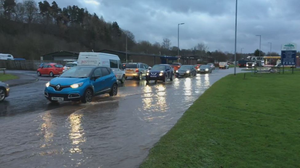 'Sooner the better' for Hawick flood scheme - BBC News