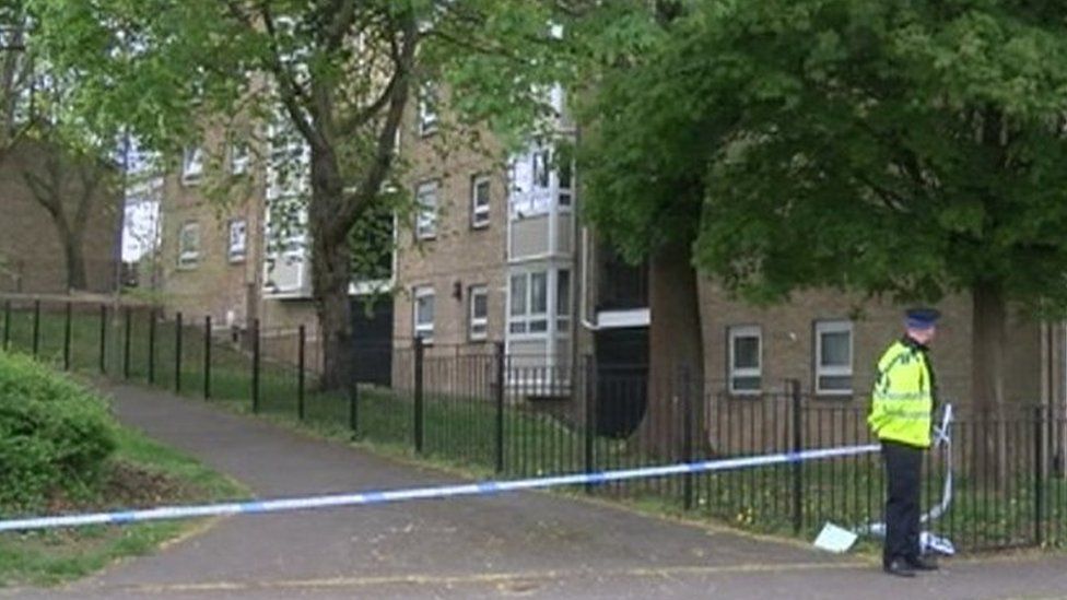 Barton murder inquiry: Two further arrests - BBC News