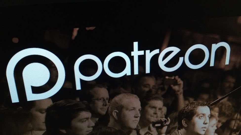 Children's electronic toy maker Vtech hacked - BBC News