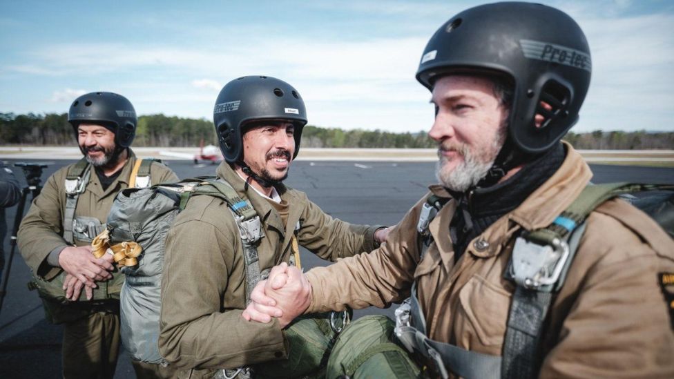 Band of Brothers stars take on parachute jump for D-Day - BBC News