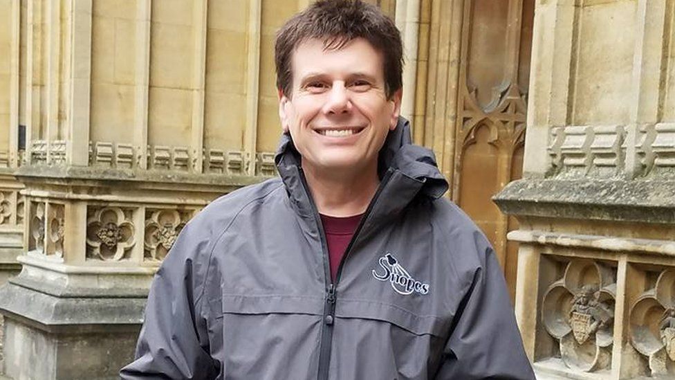 Snopes: How do you survive 25 years debunking fake news? - BBC News