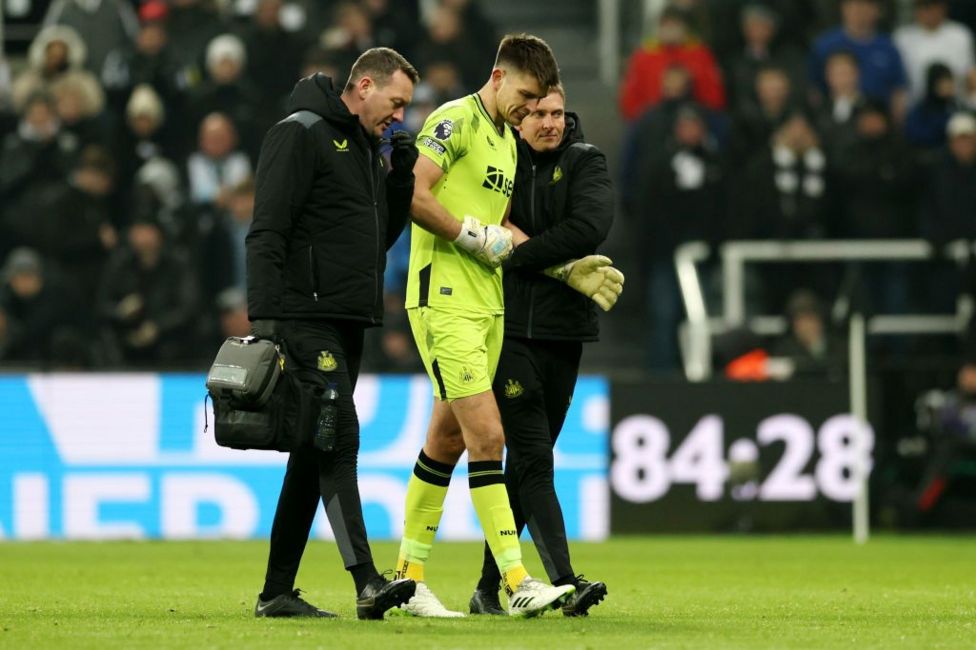 Nick Pope: Newcastle struck with 'another freak injury' - BBC Sport