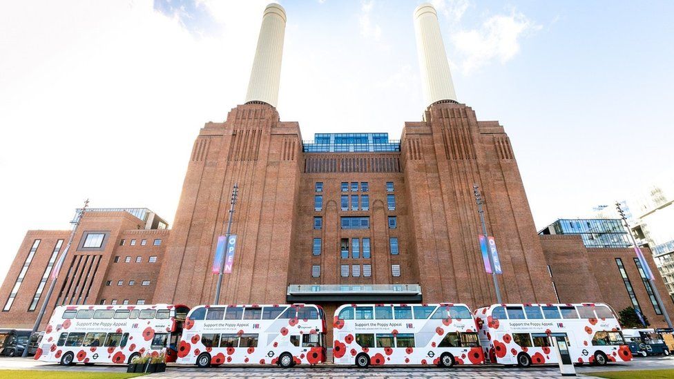 London Poppy Day: Tube stations and buses to get makeover - BBC News