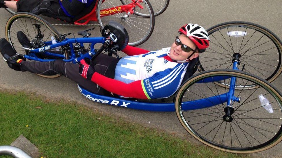 Paralympian Tim Farr is reunited with stolen bike - BBC News