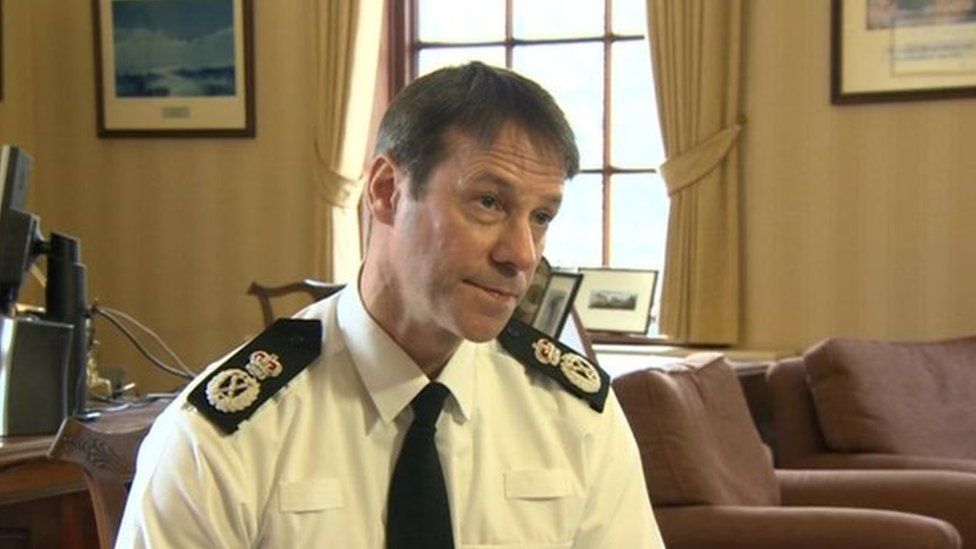 Ex police chief 'asked staff to chauffeur his wife' - BBC News