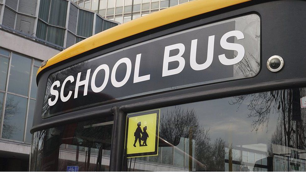 York Council budget cuts could see end to free school buses - BBC News