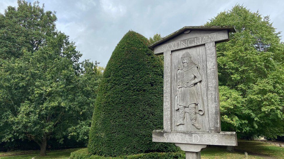 Saxlingham Nethergate: Government to rule on 'party house' row - BBC News