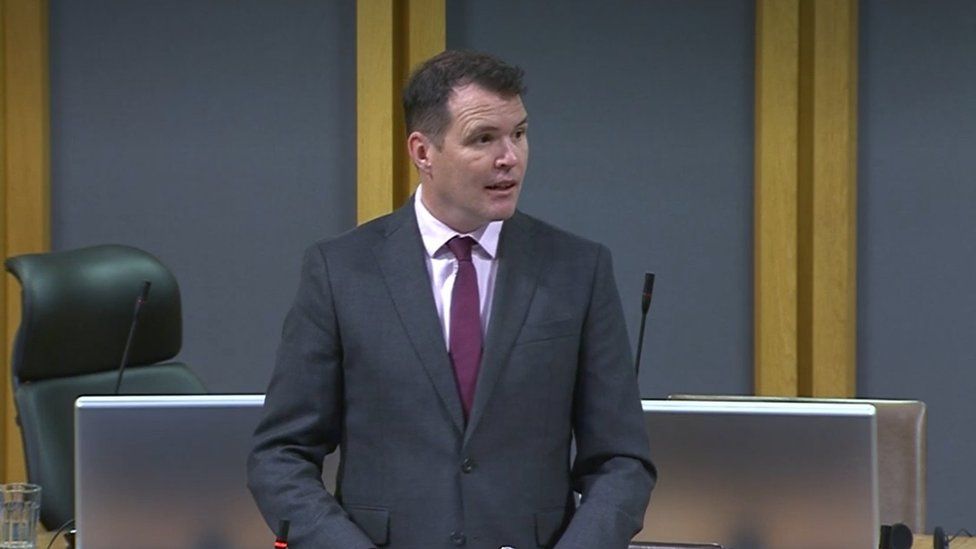 Pont y Borth: 'Annhebyg' o ailagor o fewn wythnosau - BBC Cymru Fyw