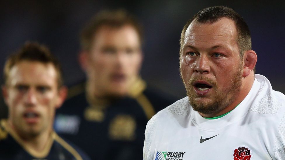 Head injuries: Nearly 300 rugby players suing over brain damage - BBC News