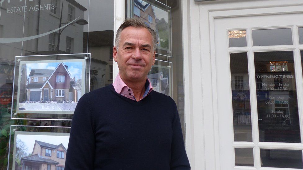 Severn Bridge travel to Wales rises after tolls end - BBC News