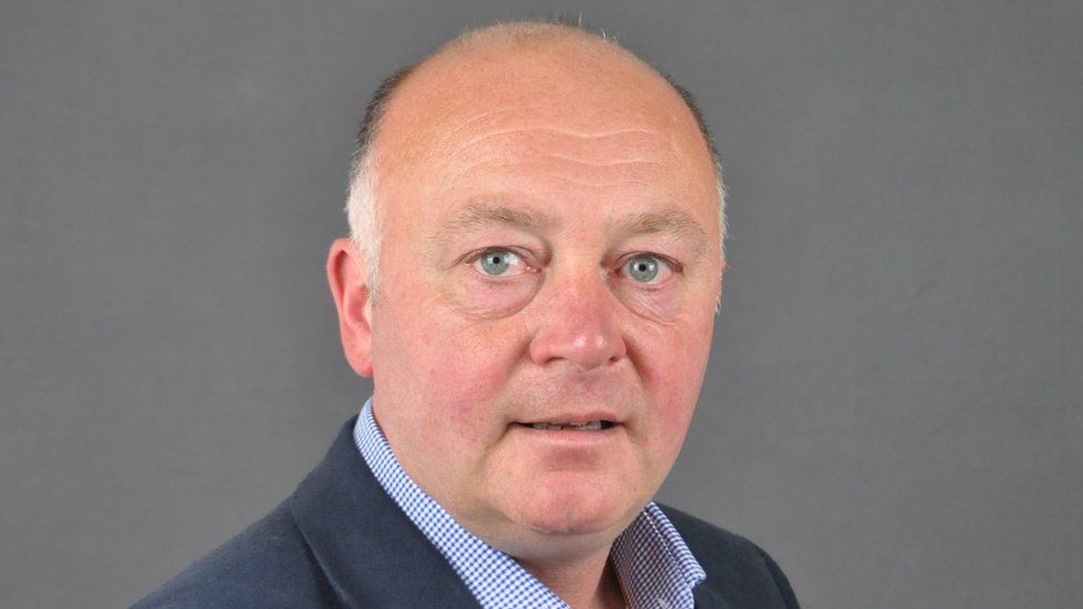 Scottish Borders Council appoints Mark Rowley new leader - BBC News