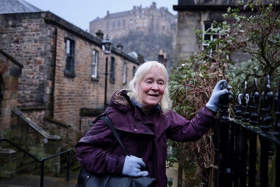 Will Edinburgh's Old Town be changed by lockdown? - BBC News