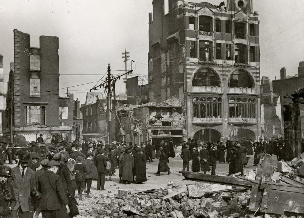 Rare Easter Rising photos show Dublin in rubble - BBC News