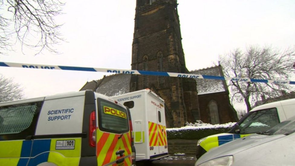 Leeds 'body in bin' murder: Three men jailed for life - BBC News