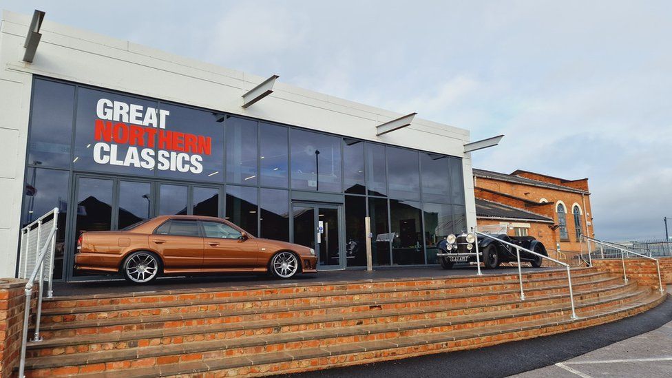 Derby: Classic vehicle centre to open in city - BBC News