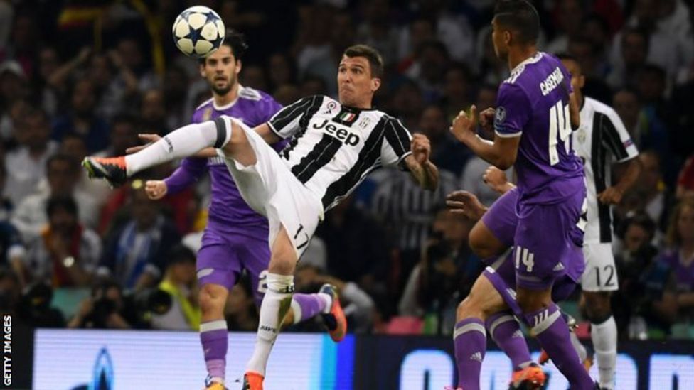 Peter Crouch wins Uefa's 'best acrobatic goal' poll - BBC Sport