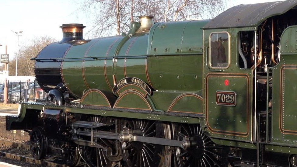 Steam loco Clun Castle takes first trip after £750k refit - BBC News
