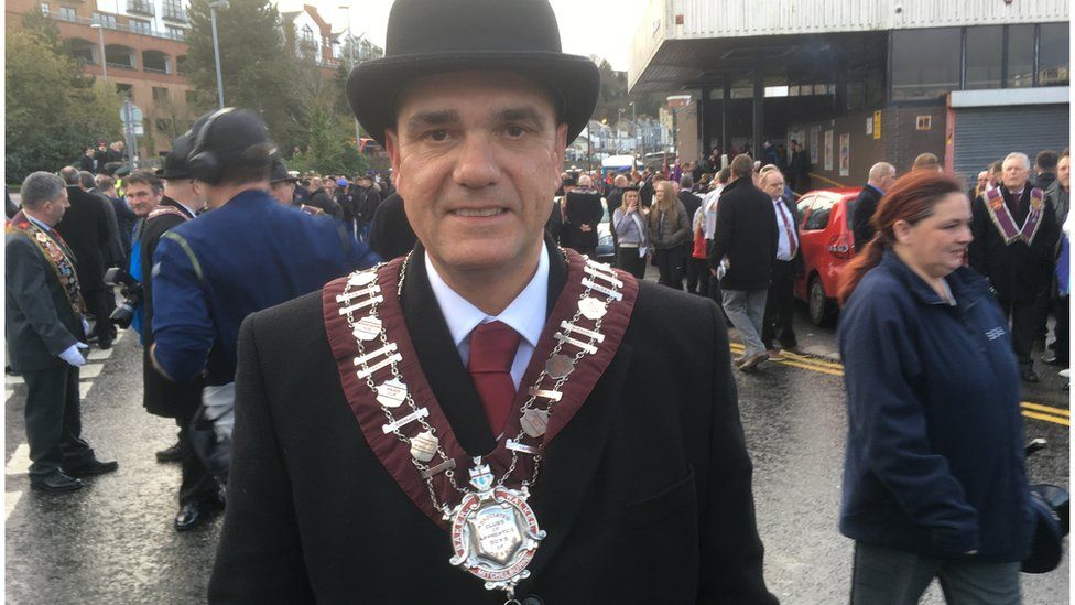 Apprentice Boys' Lundy parade in Londonderry - BBC News