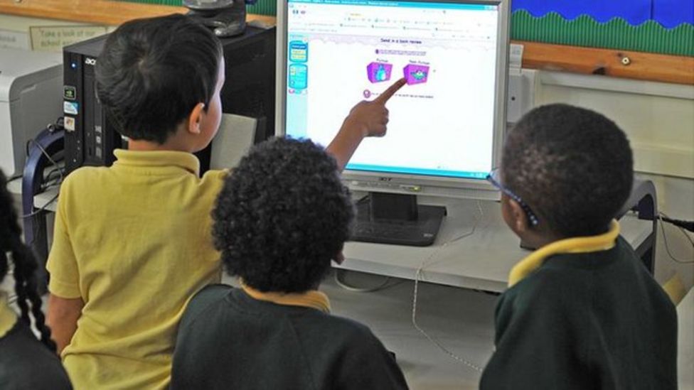 Study reveals school segregation - BBC News