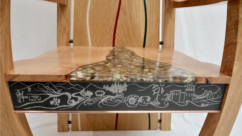 Diwrnod y cadeirio yn Eisteddfod Sir Conwy 2018 - BBC Cymru Fyw