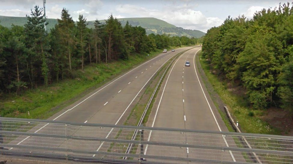 Call to silence 'noisy' A40 Abergavenny-Raglan road - BBC News