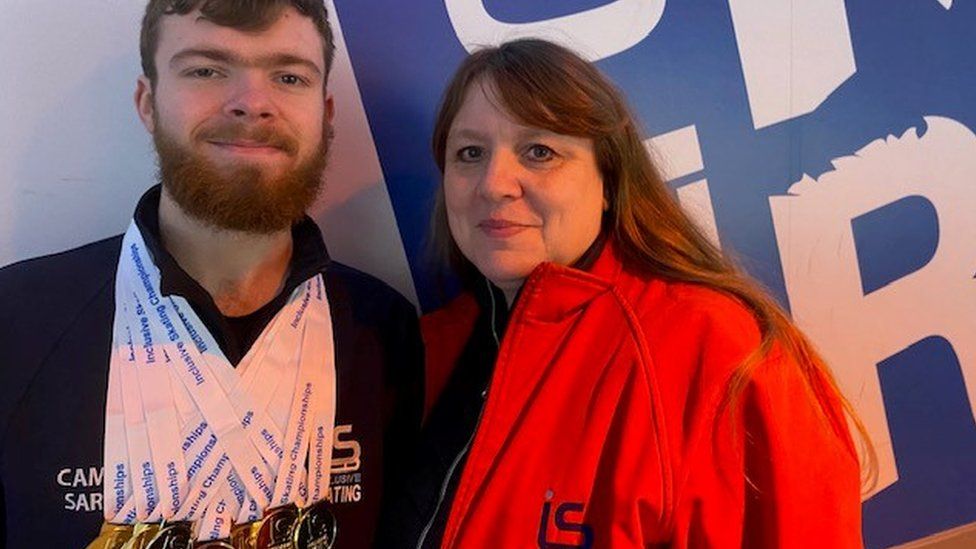 Telford success prompts push for more inclusive skaters - BBC News