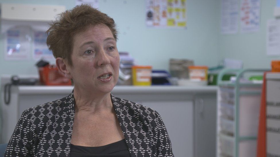 Kirsty Wark: 'Let's talk about the menopause' - BBC News