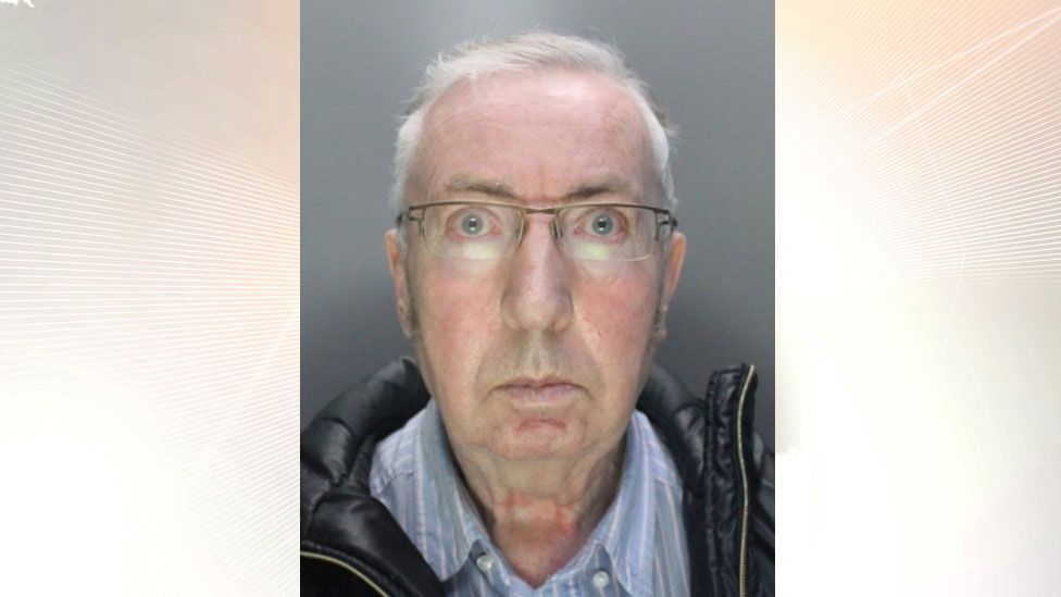 Paedophile who confessed at Cheshunt Police Station jailed - BBC News