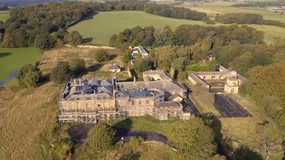 Carlauren: Collapsed care home boss involved in US scam - BBC News