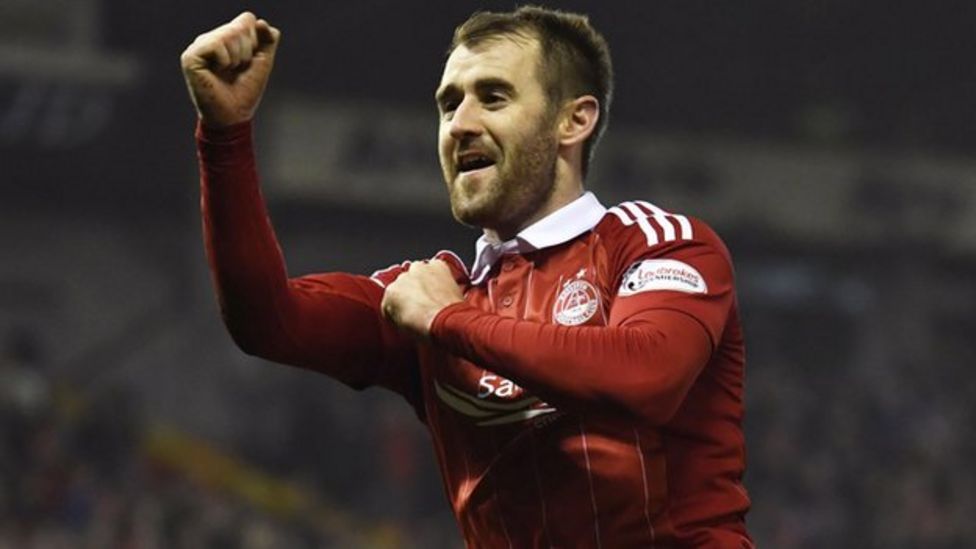 Derry City sign Dundee midfielder Nicky Low in loan deal - BBC Sport