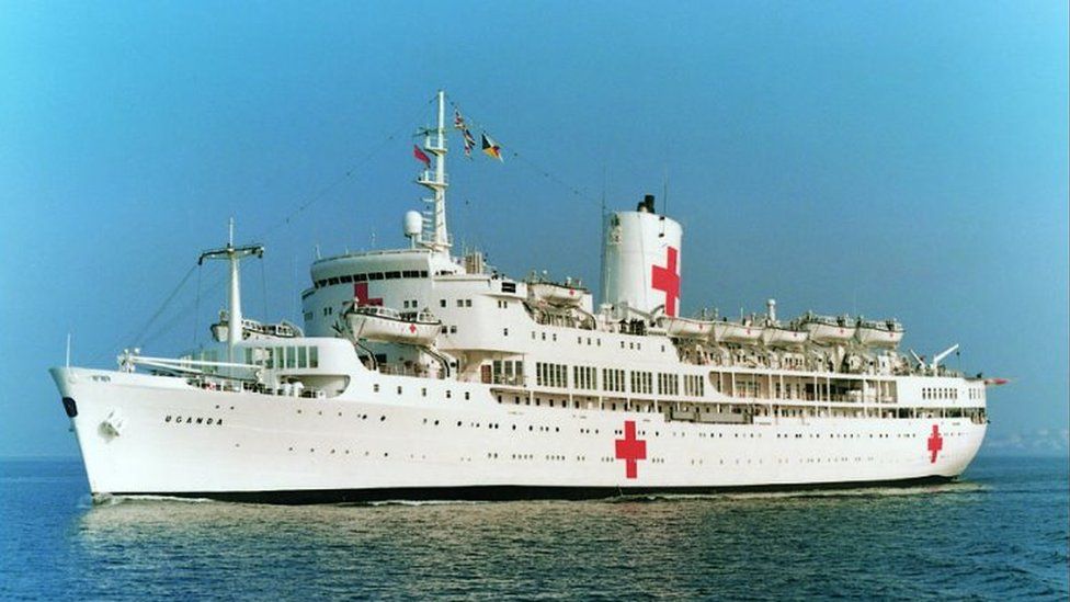 Rhyfel y Falklands: Aduniad yr awyrfilwr a'r nyrs - BBC Cymru Fyw