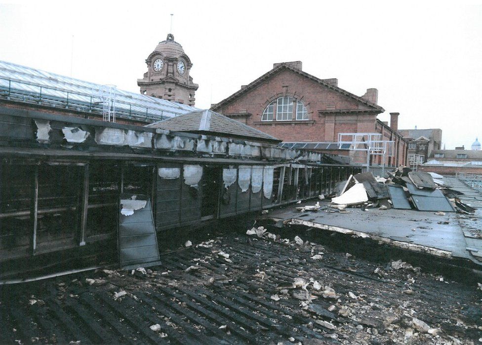 Nottingham station fire: Police recover 'items of interest' - BBC News