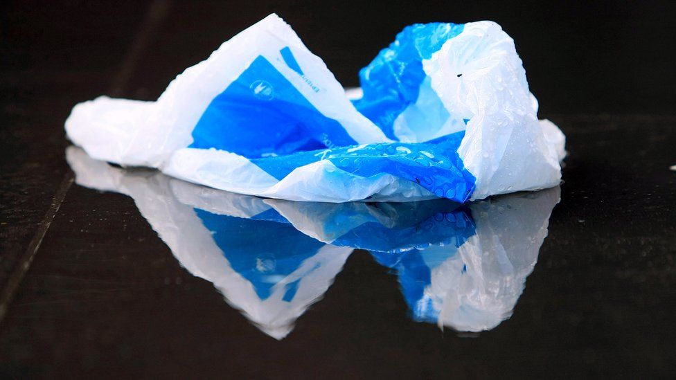 How can plastic bag addiction be cured? - BBC News