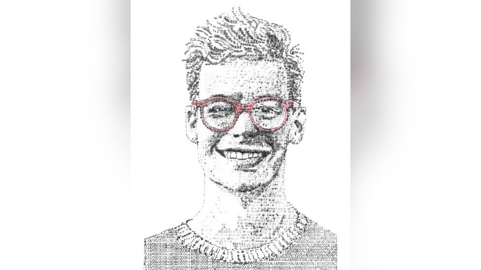 Braintree typewriter artist James Cook attracts global interest - BBC News