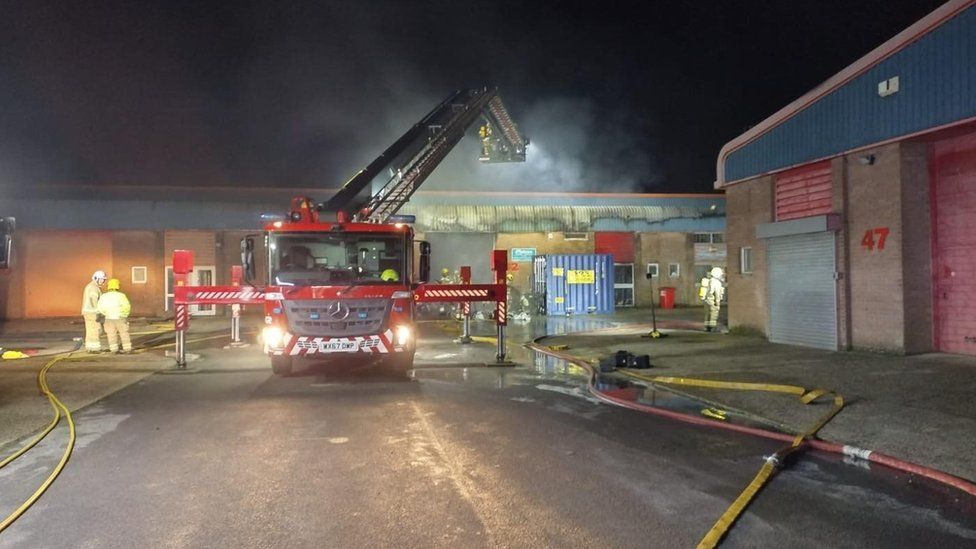 Fire rips through unit at Dorset industrial estate - BBC News