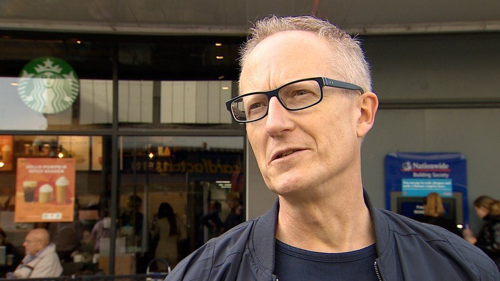 Liz Truss: Harlow voters' views on whether she can remain PM - BBC News