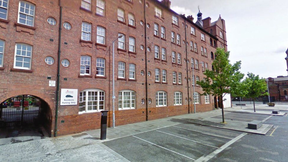 Murder inquiry after man found dead in Ancoats - BBC News