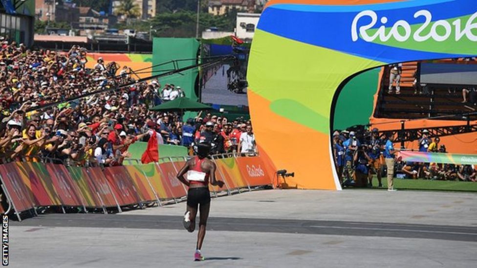 Tokyo 2020: Marathons to start at 06:00 to avoid extreme heat - BBC Sport
