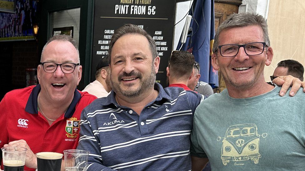 Rugby World Cup: Wales fans confident as Argentina game nears - BBC News