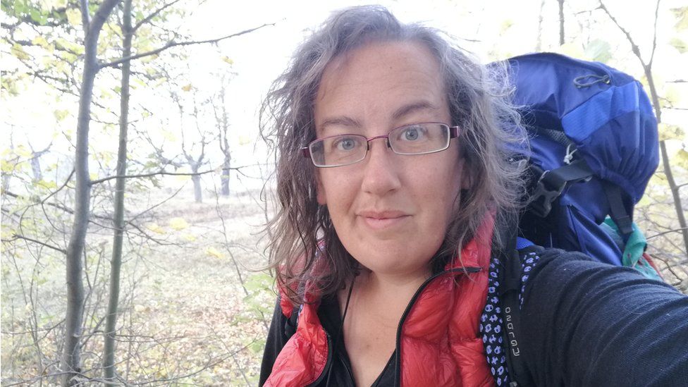 Derbyshire cancer survivor walks across Europe - BBC News