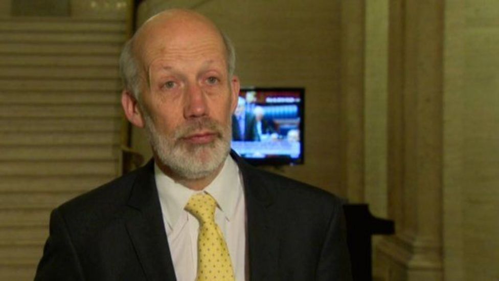 NI legal aid payments: High Court judge makes ruling - BBC News