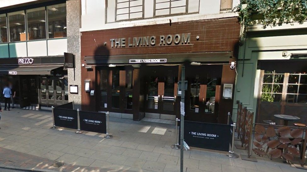 Shots fired at Manchester bar The Living Room - BBC News