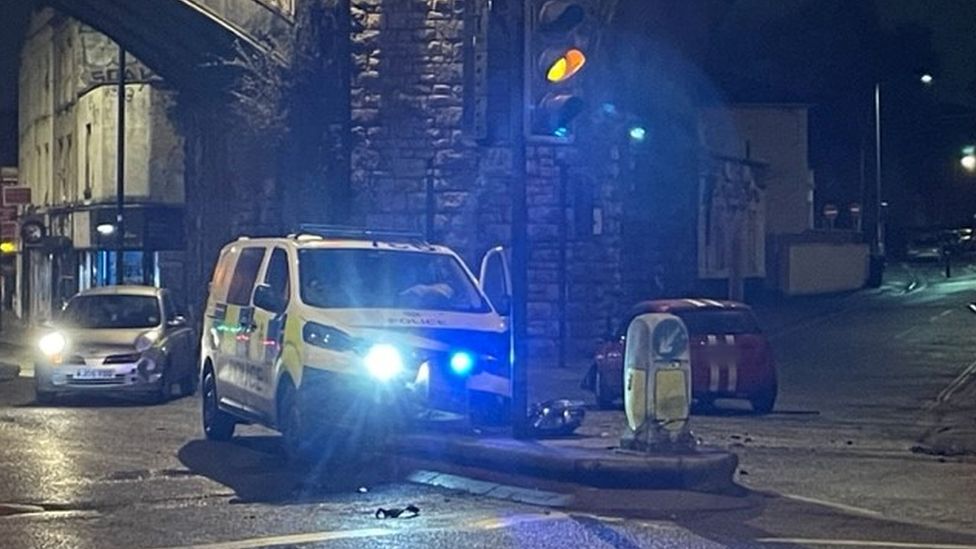 Police van crashes with car on Bristol emergency call - BBC News