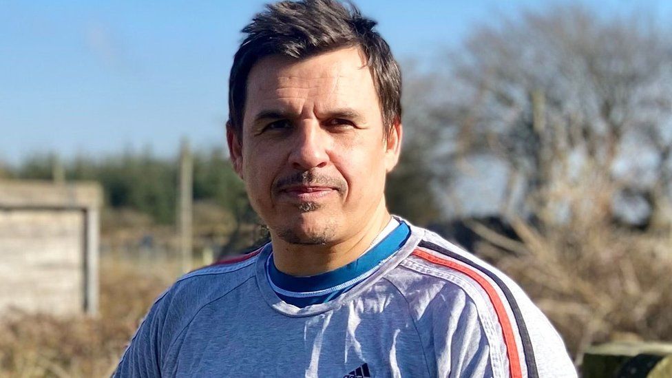 Chris Coleman: 'Dwi eisiau gallu siarad Cymraeg gyda'r Cymry' - BBC ...