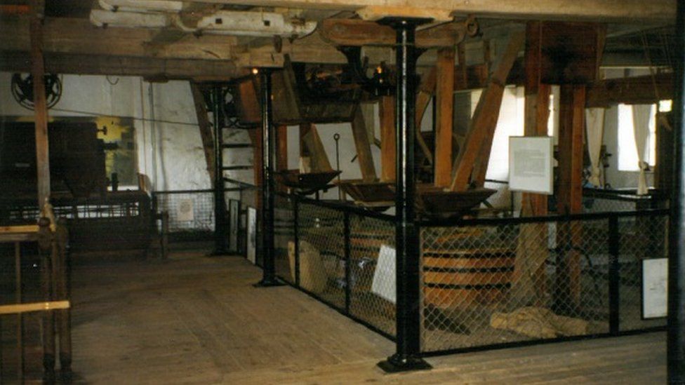 Blackpool Mill's £2.5m restoration plans go on show - BBC News