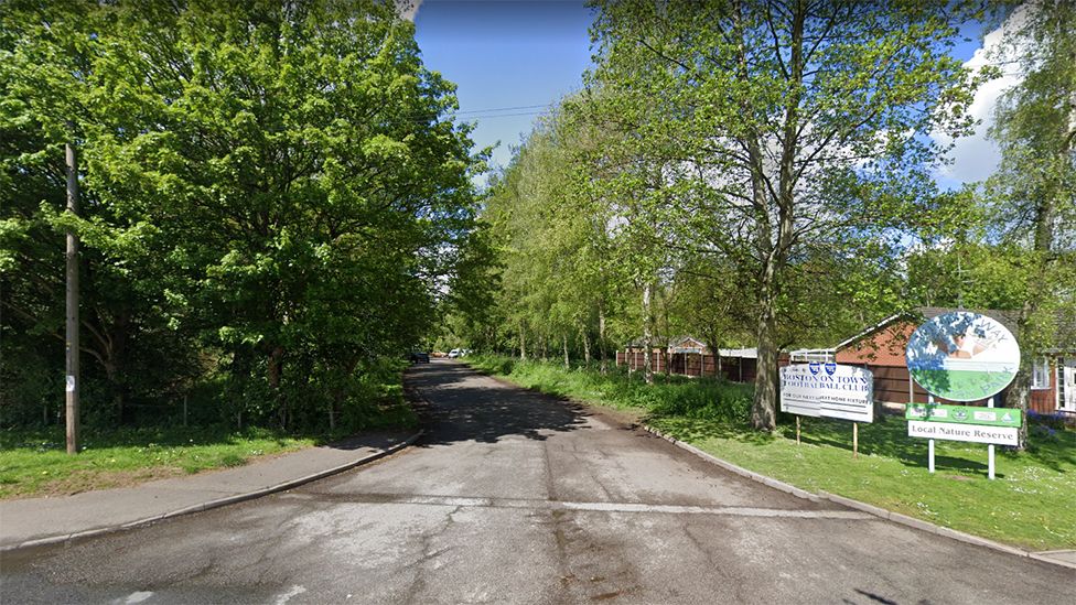 Boston Witham Way Park bones are human remains, police say - BBC News