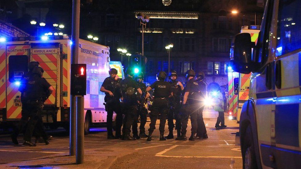 Manchester attack fire crews 'should not apologise' - BBC News