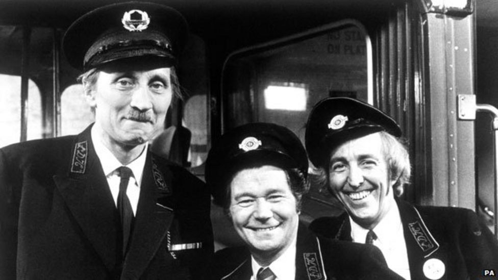 Stephen Lewis, On the Buses' 'Blakey', dies aged 88 - BBC News
