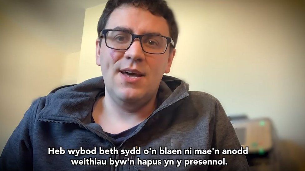 'Mwy nag adeilad': Her newydd yr hen eglwysi - BBC Cymru Fyw
